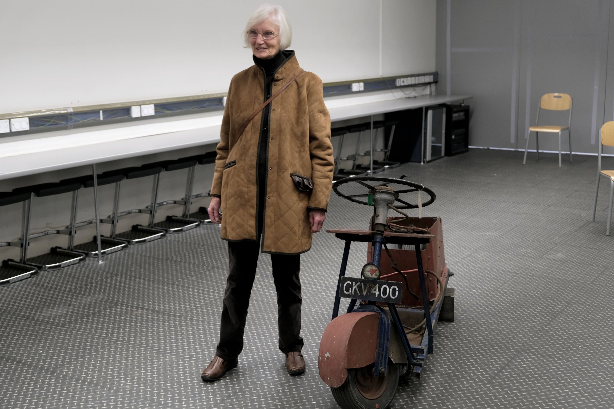 82 year old reunited with scrap electric scooter made by her dad in ...